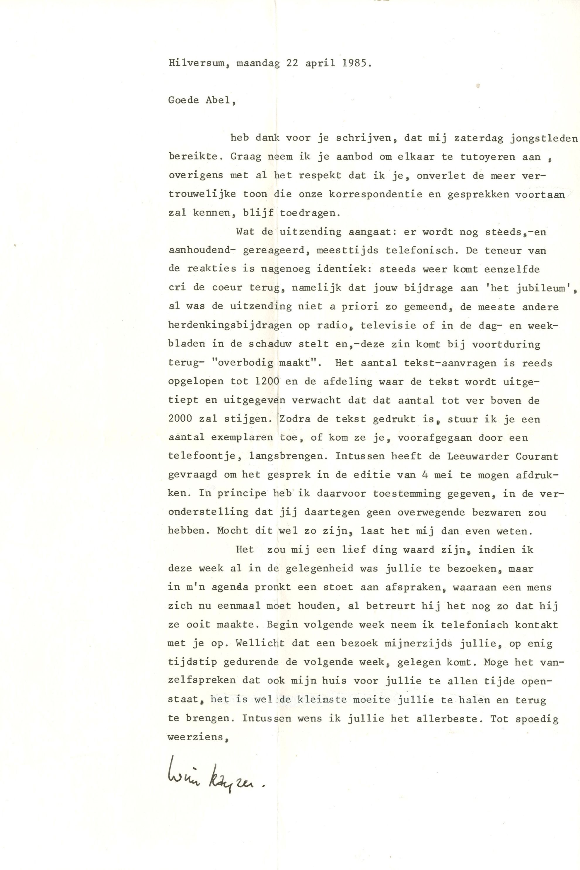 Herzberg zoekt tijdens het praten de juiste woorden, Kayzer geeft ...