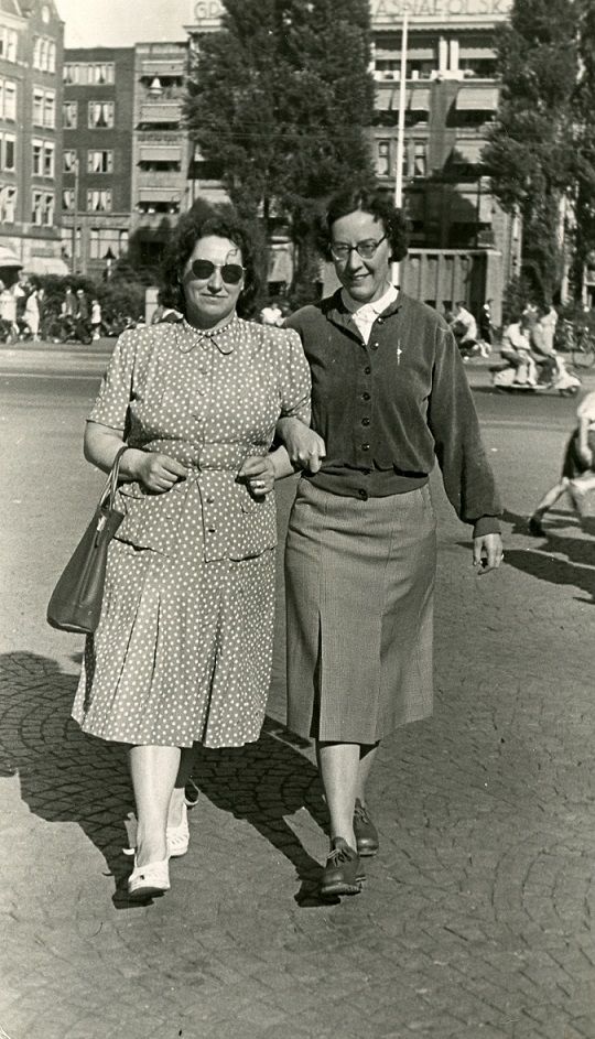 De reiskoffer van Anna Blaman: liefdesbrieven en een haarlok ...