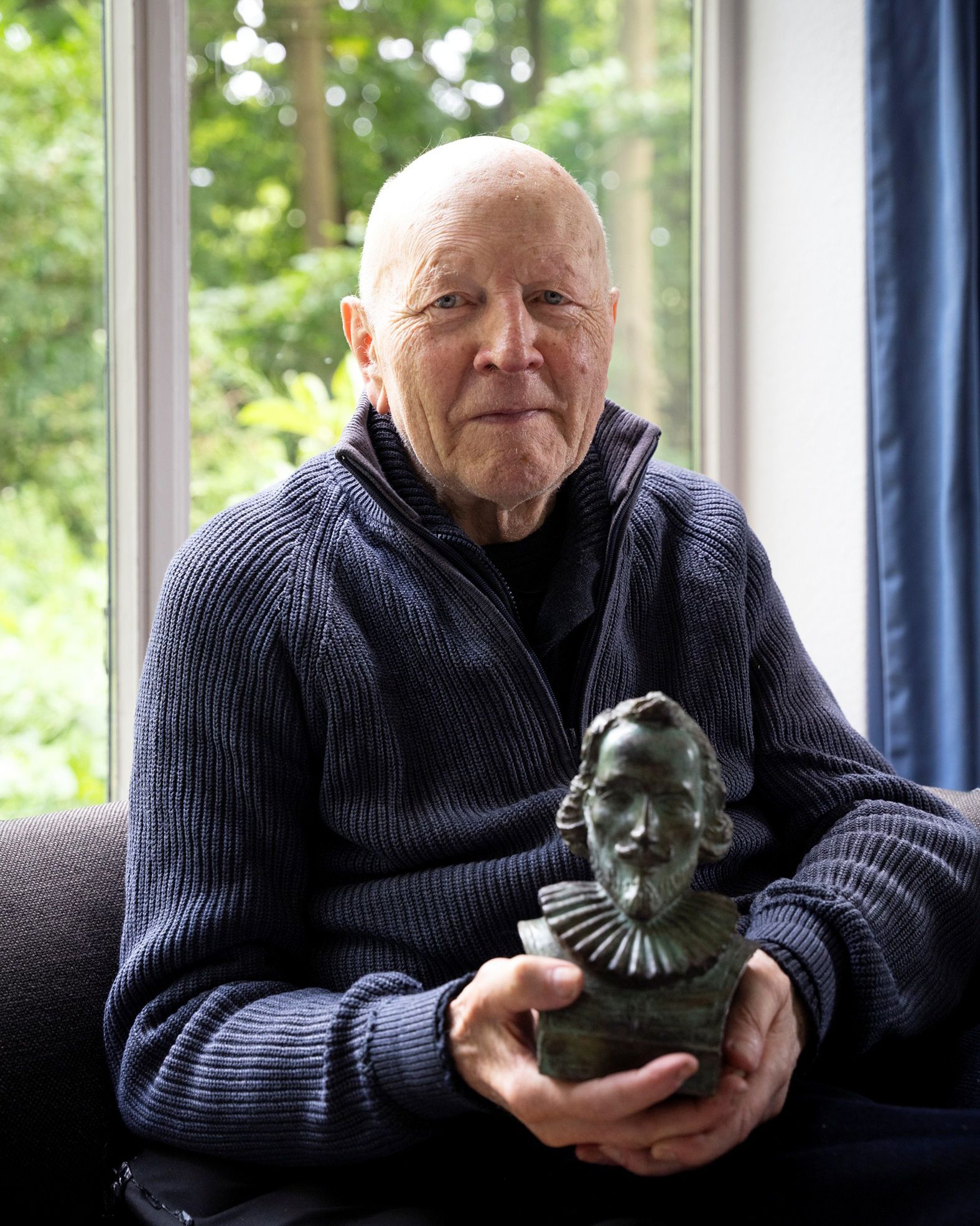 Maarten ’t Hart neemt P.C. Hooft-prijs 2025 in ontvangst ...